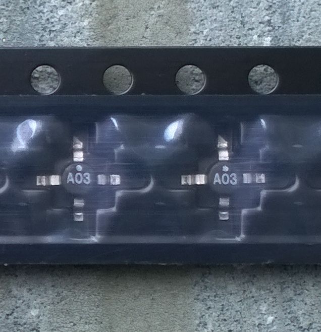 Lot de 2 Transistors Cascadable Silicon Bipolar MMIC Amplifier - MSA0386BLK - Agilent