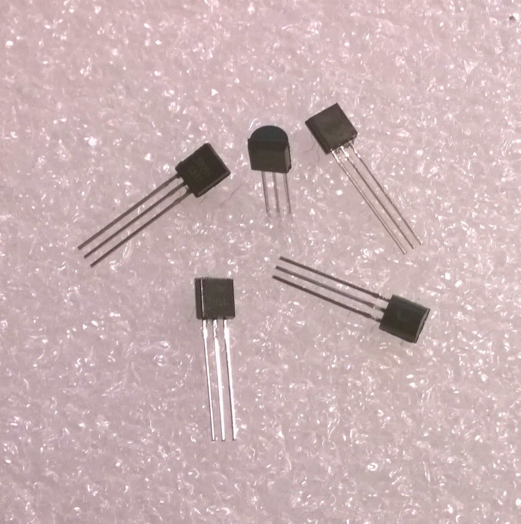 Lot De 10 Transistors Pnp S9015 To92 50v 100ma 450mw