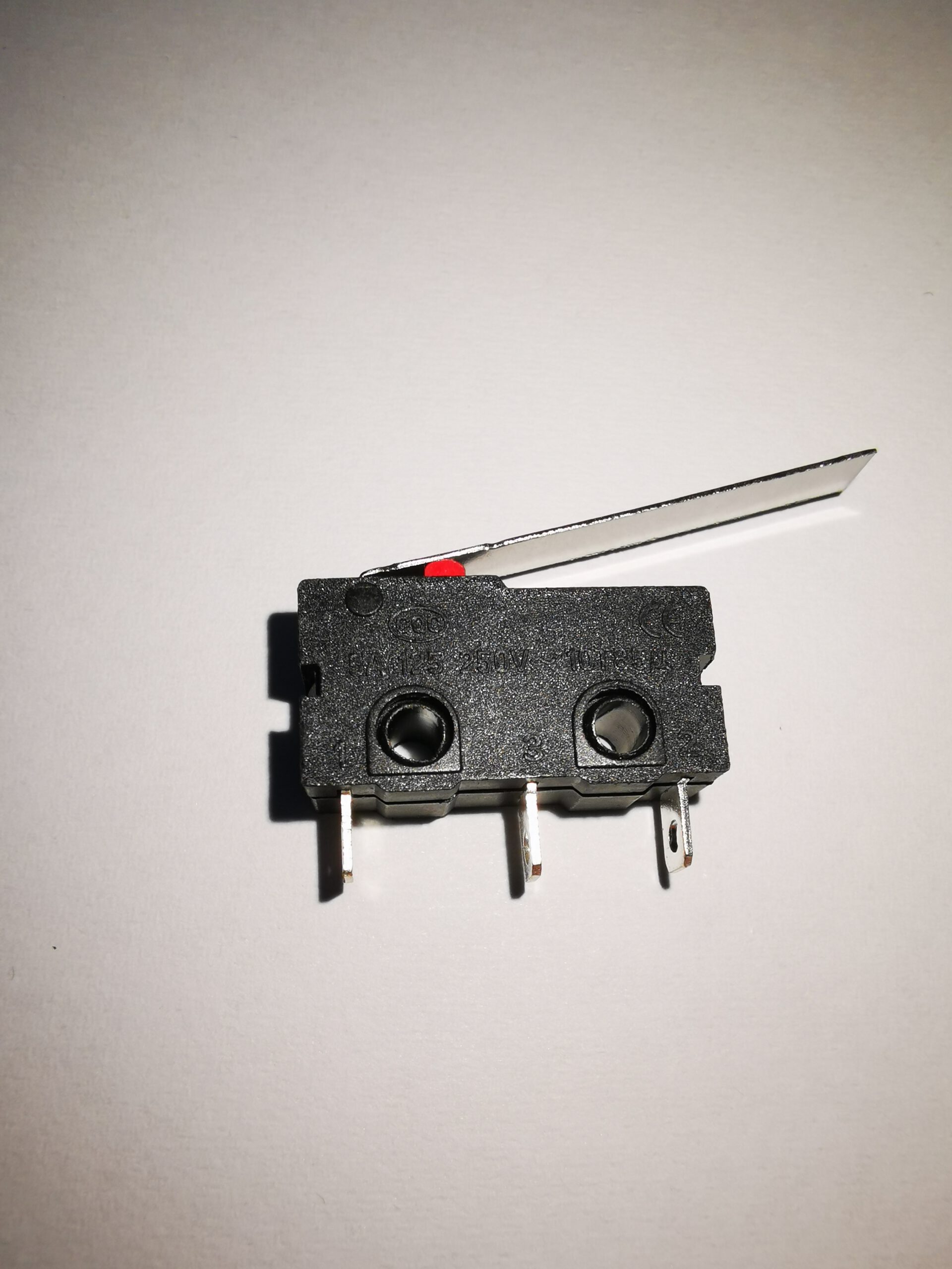 Microswitch DB2 à souder KW12-C 28MM